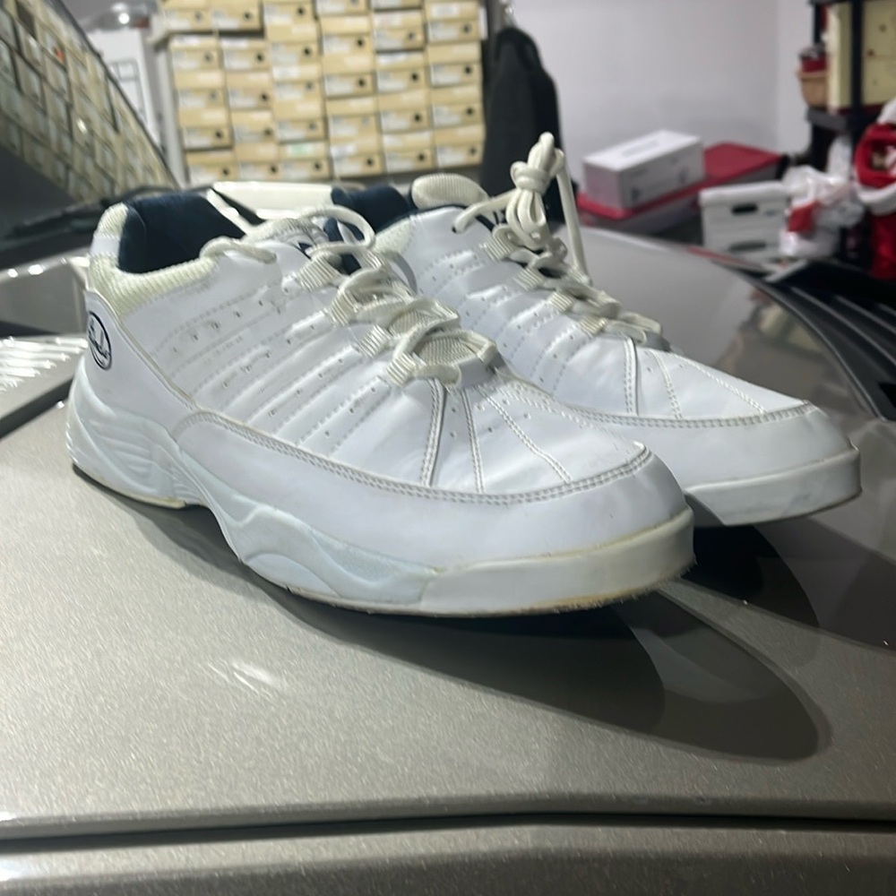 Linds G. Poloni Bowling Shoes White From Early 2000s … - Gem